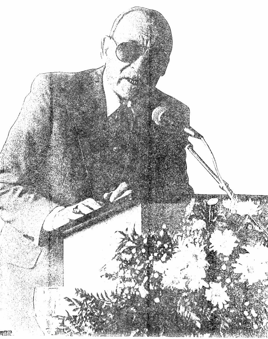 Photos of Lee Edward Travis – A History of Speech – Language Pathology